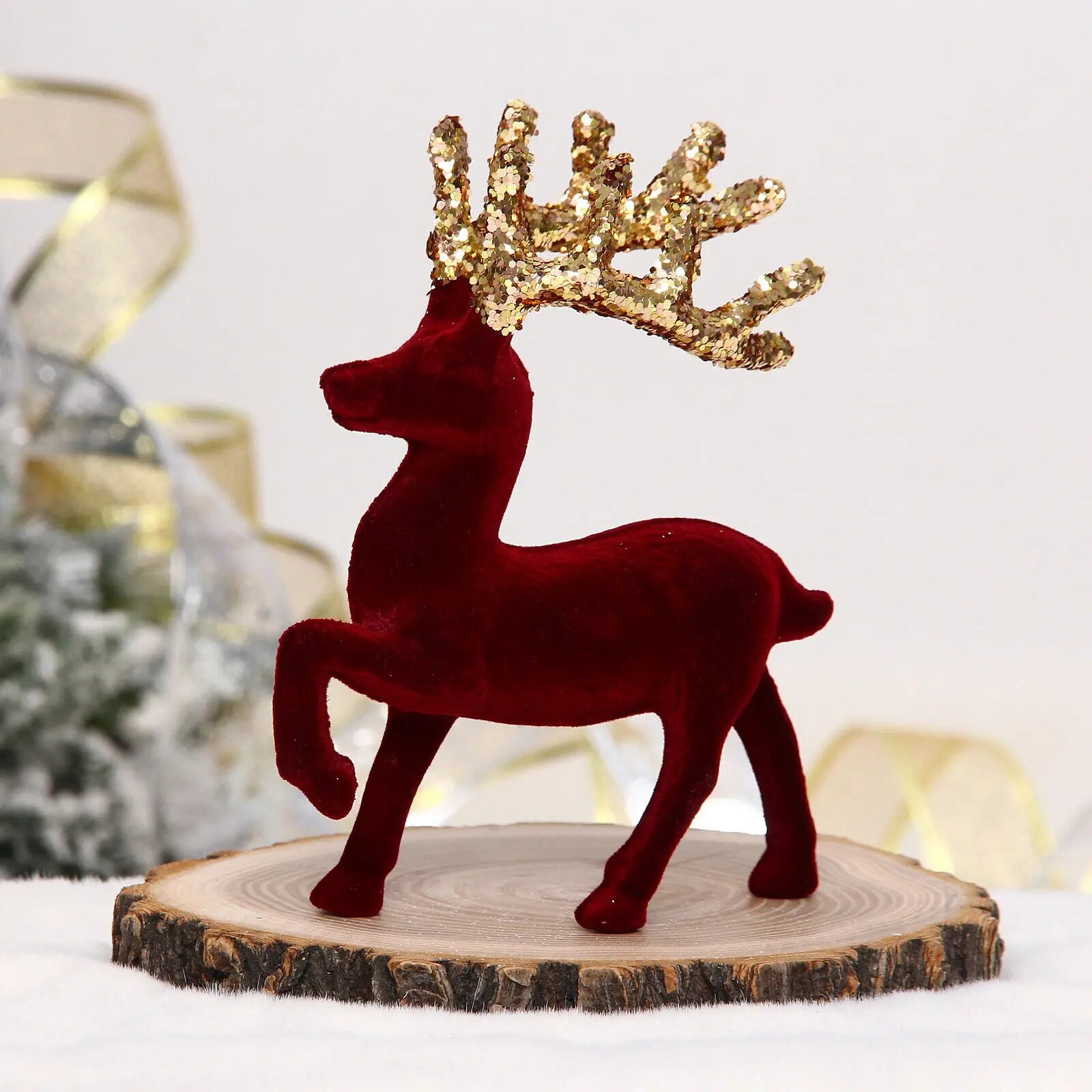 Фигурка новогодняя «Зимний олень» 12см, красный с золотыми рогами, пластик