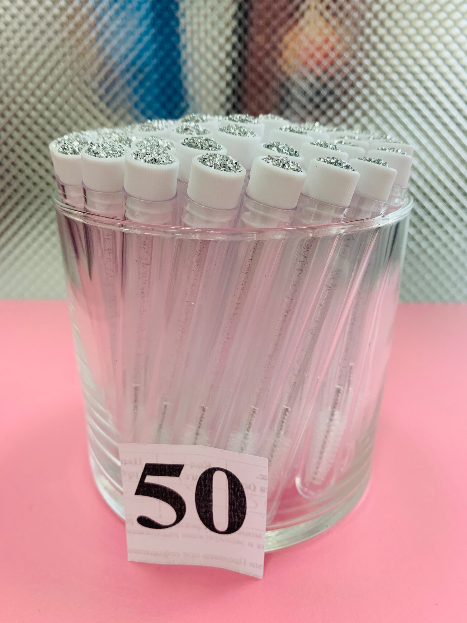 Щеточки для ресниц и бровей в колбе/футляре 50 штук, Белые, ручка с блёстками