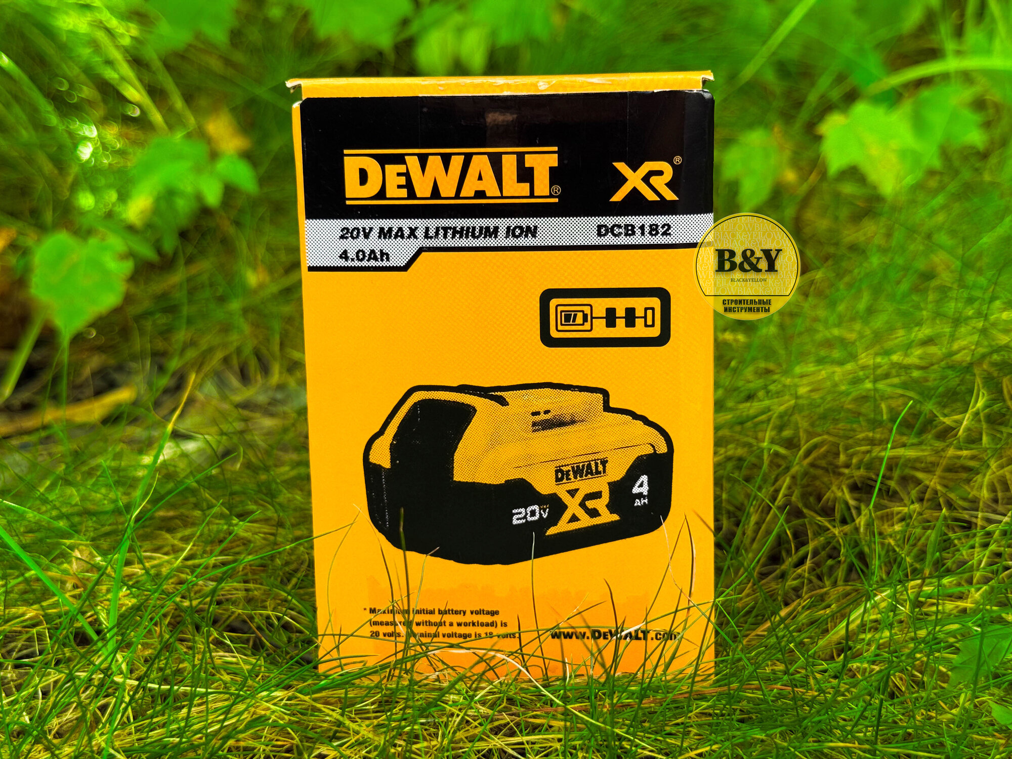 Аккумулятор DEWALT DCB182, Li-Ion, 20 В, 4 А*ч (DCB182-XJ), слайдер