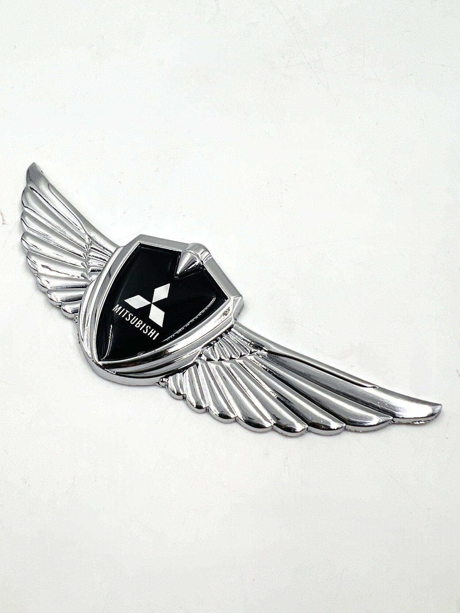 Эмблема (шильдик-крылья) металл с логотипом на автомобиль 1 шт