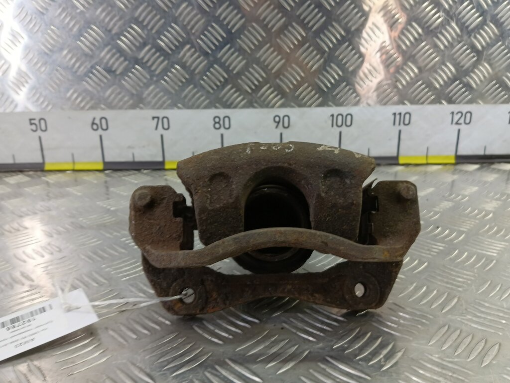 Суппорт передний правый Б/У для Kia Ceed ED (2006—2010) 581301H000