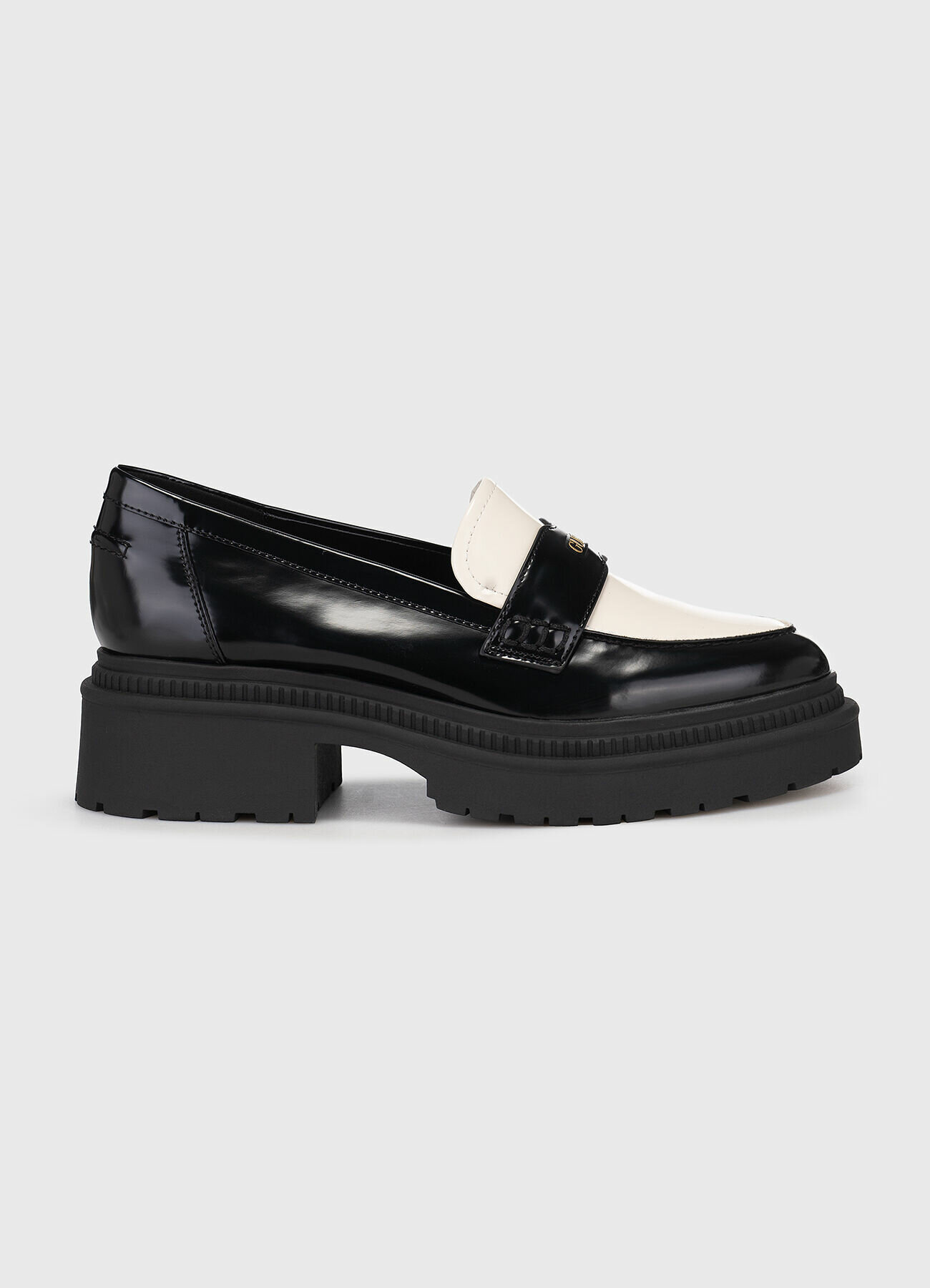 Лоферы GUESS FINDA 2