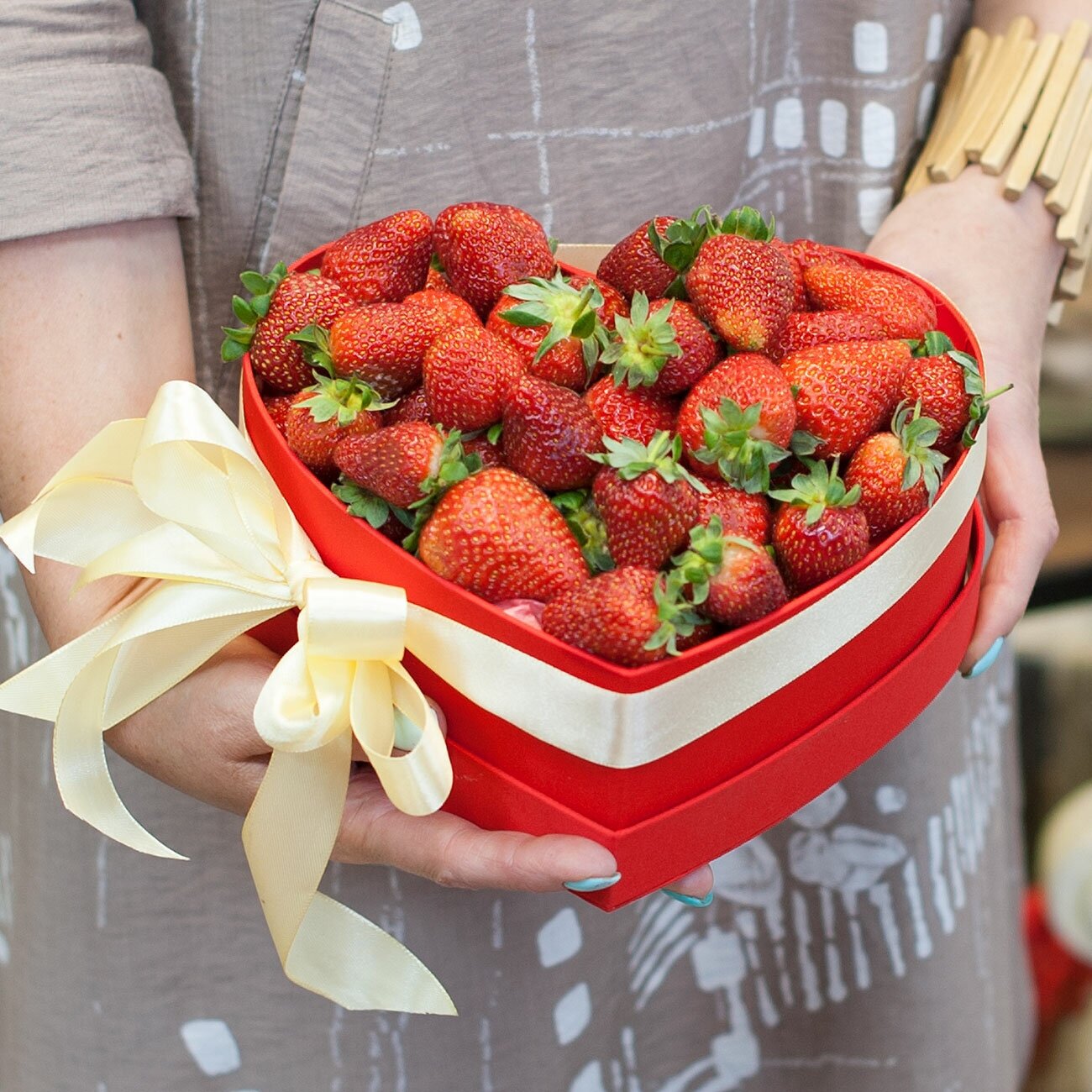 Композиция "Клубничное Сердце", подарочная, 500г, в коробке-сердечке