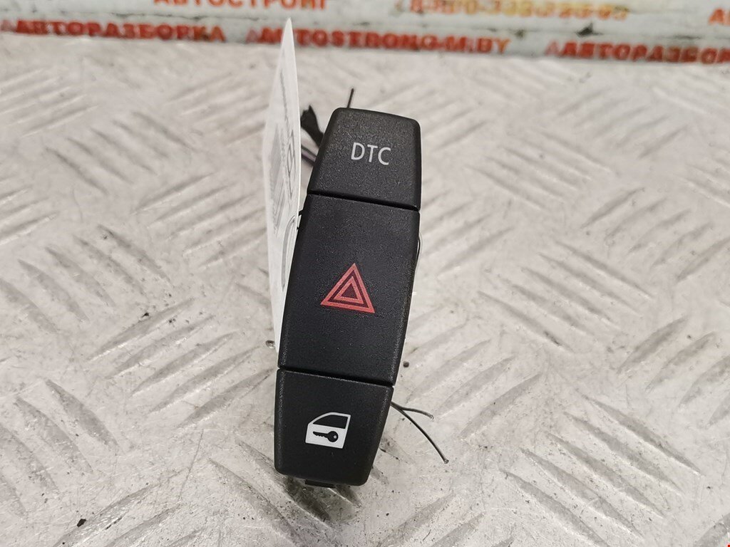 Кнопка аварийной сигнализации BMW 1-Series (E81/E82/E87/E88) 61316945603 арт. 978693