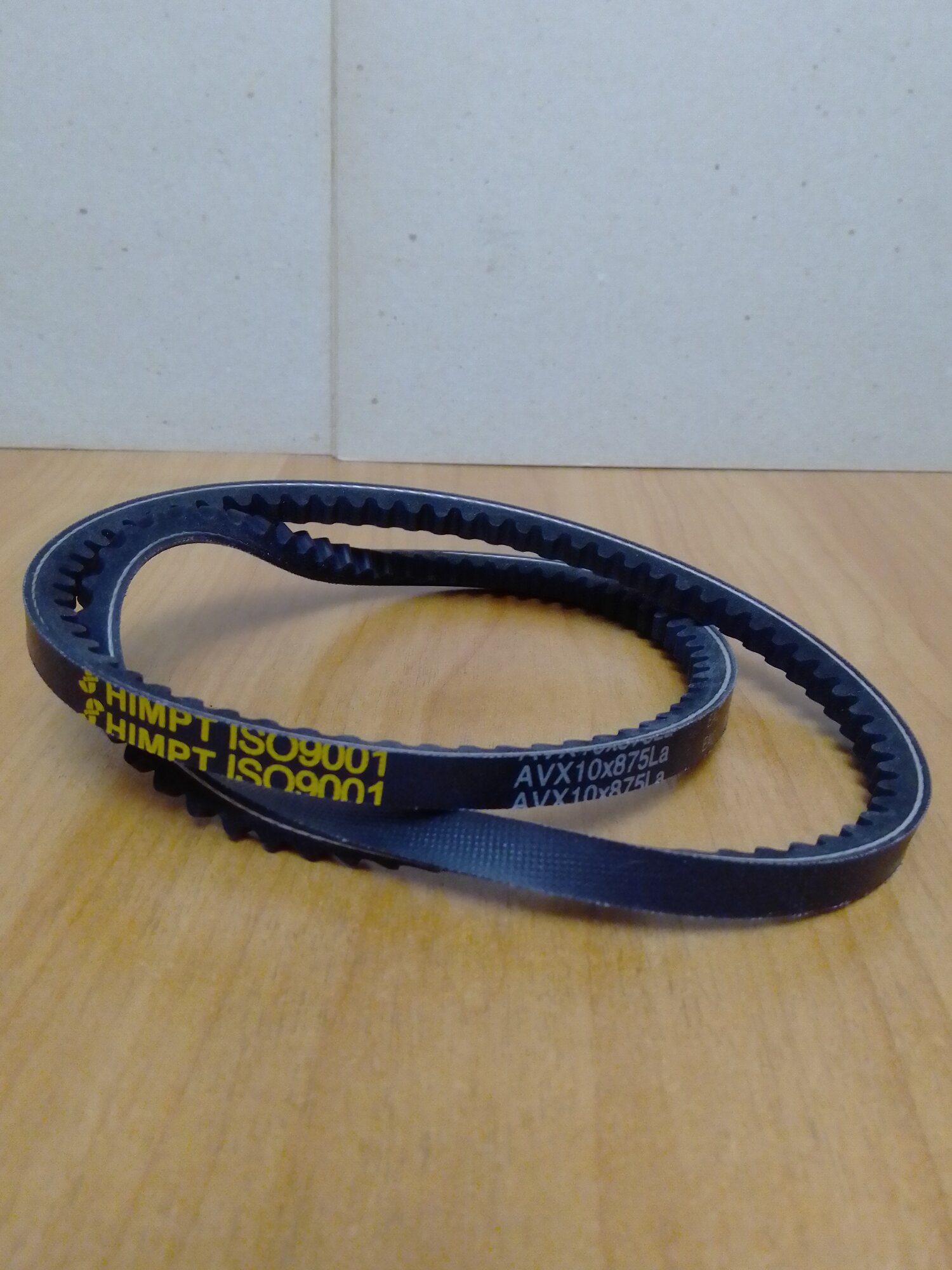 Ремень приводной генератора, вентилятора и прочих агрегатов зубчатый 10х875 для автомобилей Газ, УАЗ, Газель, Волга, Газель-Бизнес и др. а/м. HIMPT