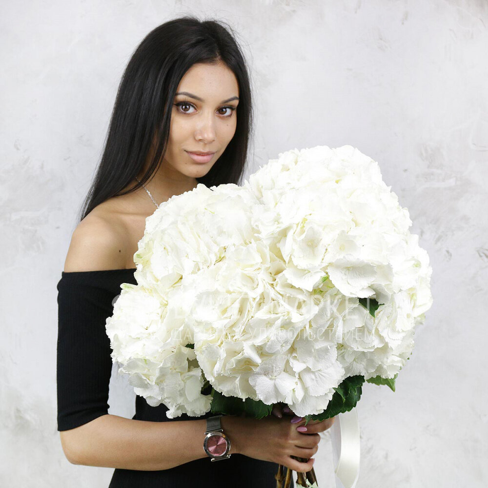Букет Букет Маркет, гортензии, высота 40 см, 9 шт, монобукет, белый