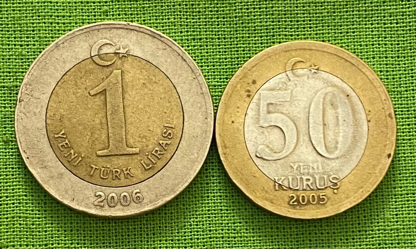 Набор монет Турции 1 лира 2006 год, 50 куруш 2005 год, из обращения, оригинал