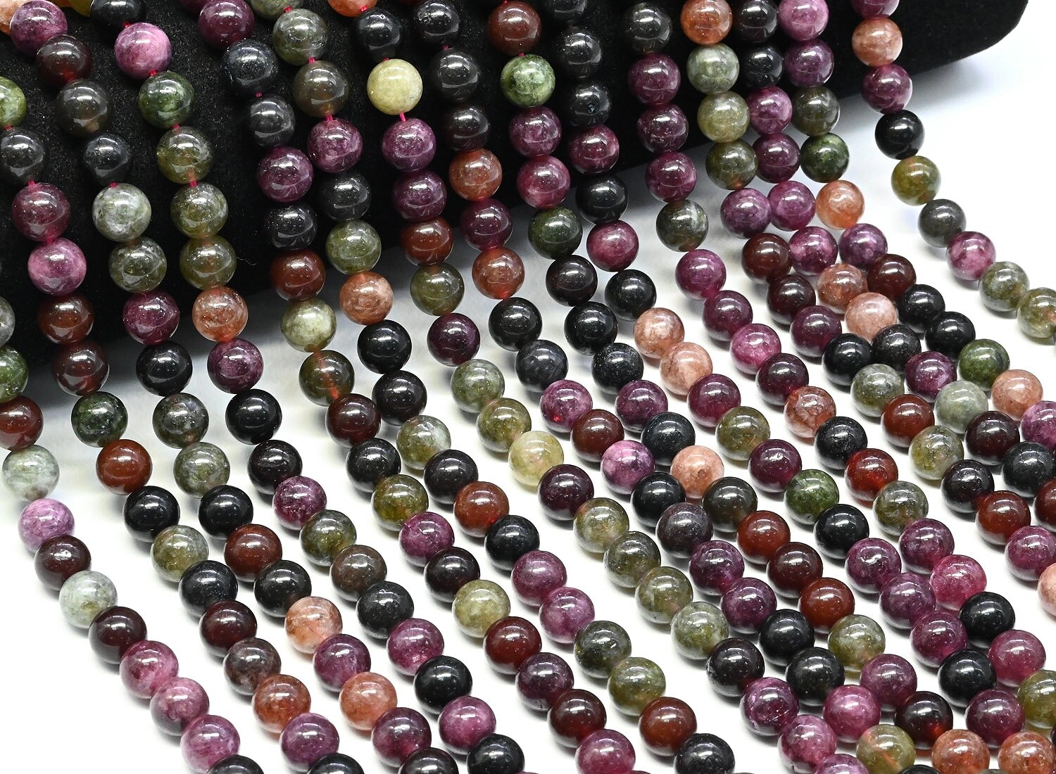 Бусины из кальцита шарик 8мм цв. ассорти 37см, 46 бусин .