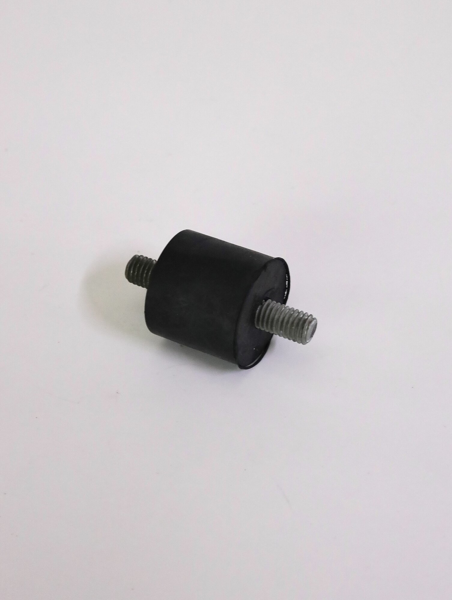 BR3137 Амортизатор компрессора