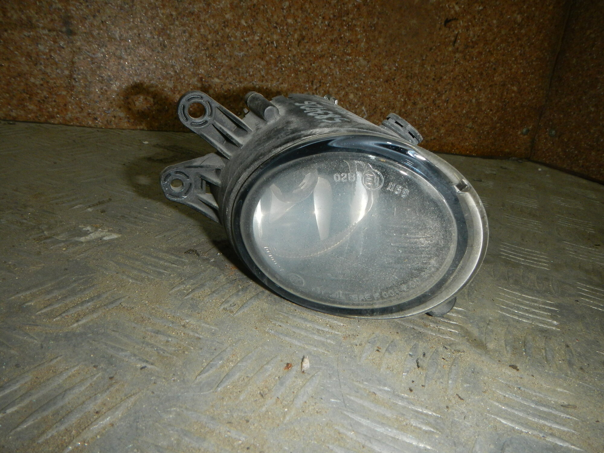 Б/У Фара противотуманная правая, Volvo (Вольво)-C30 (06-) VOLVO C30 (06-) Сломано крепление,царапины. 583426 VOLVO арт. ...