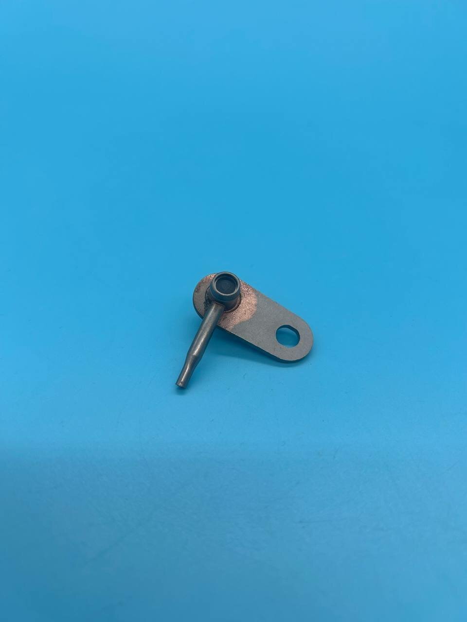 Форсунка масляная LAND ROVER LR091574