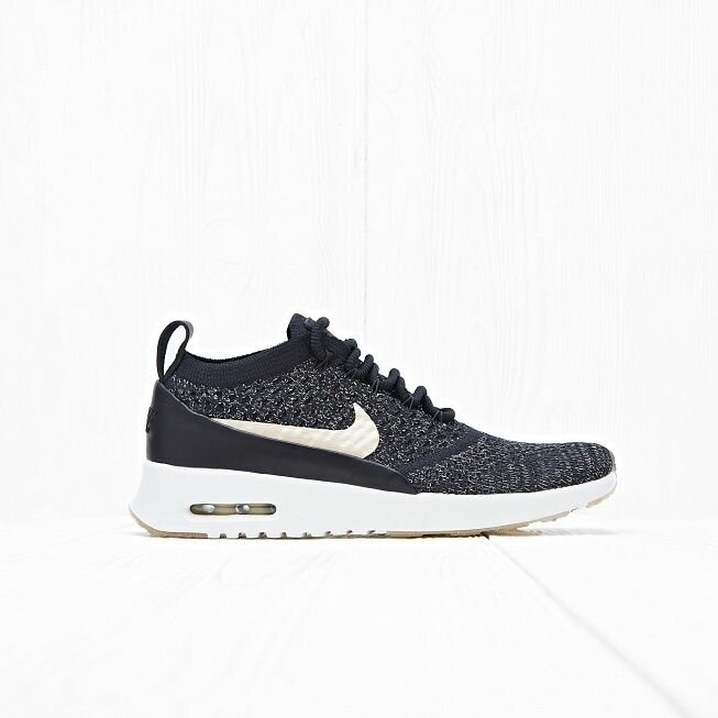 Кроссовки NIKE