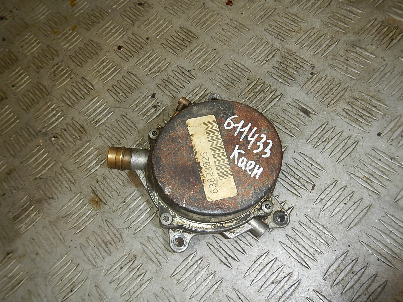 Б/У Насос ваккумный, Porsche (Порше)-CAYENNE (03-10) PORSCHE CAYENNE (03-10) Без видимых повреждений. 611433 VAG арт. 94...