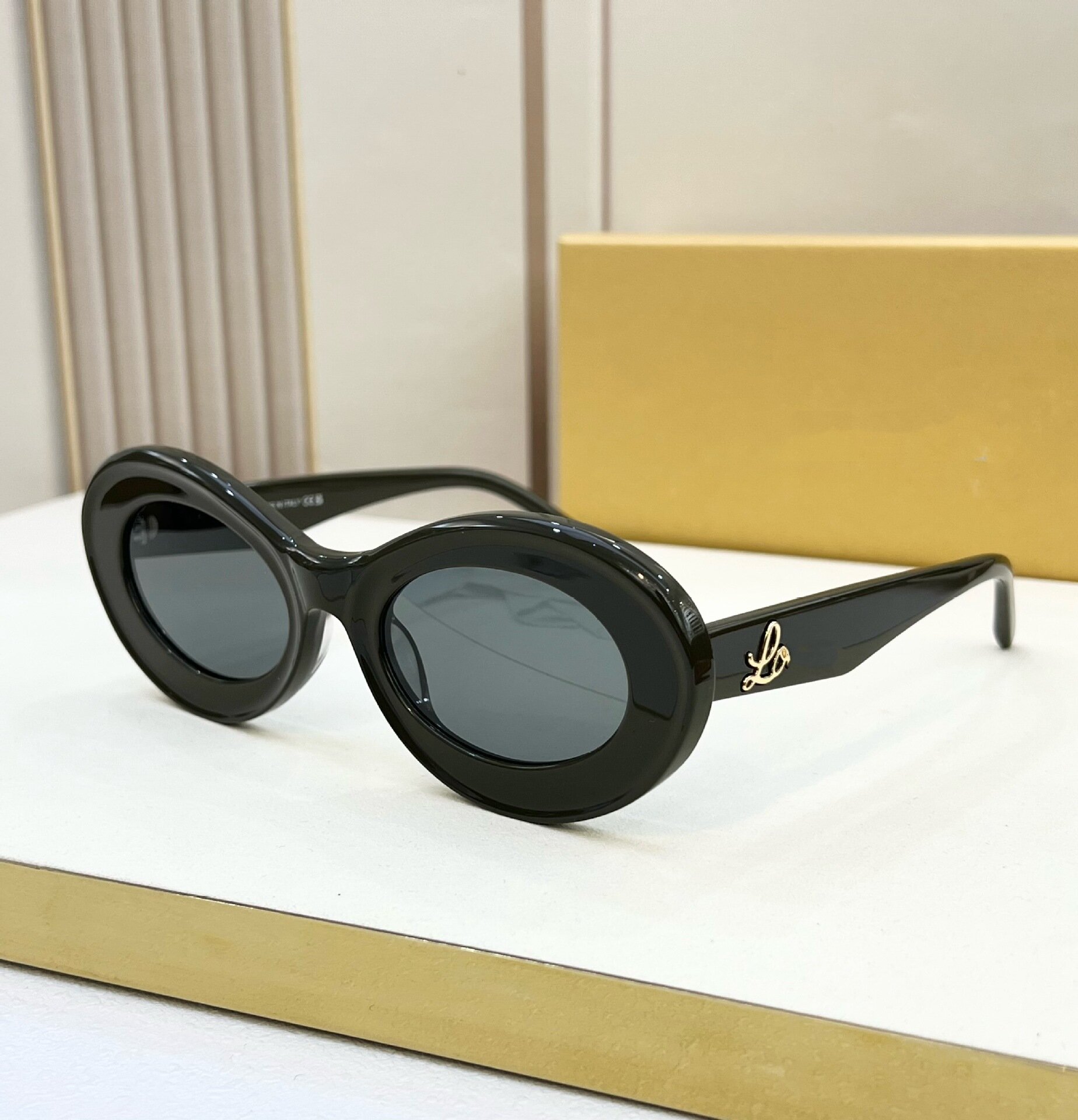 Солнцезащитные очки