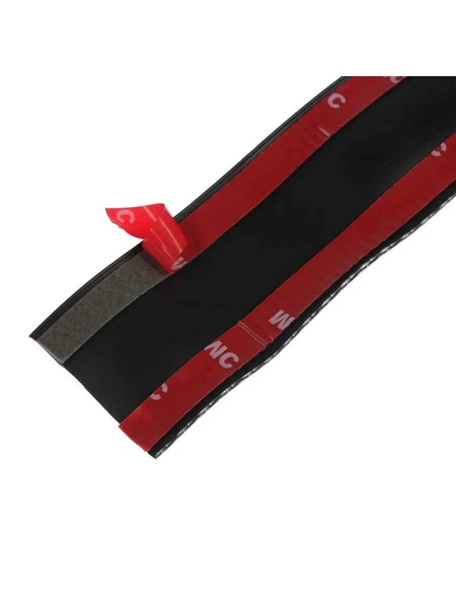 Защитная накладка на порог автомобиля карбон