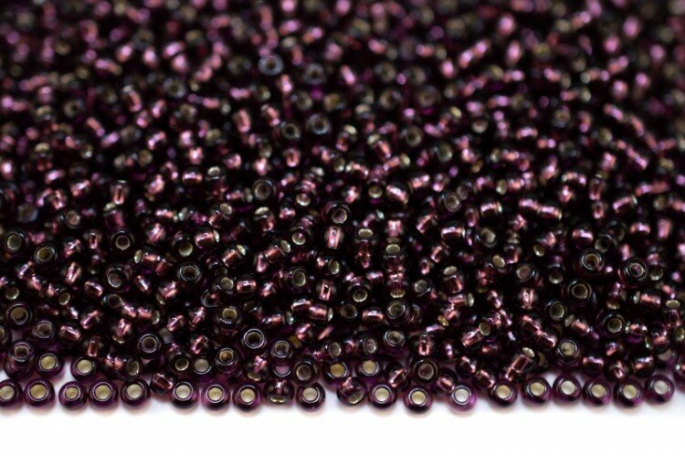 Бисер чешский PRECIOSA круглый 10/0 27060 фиолетовый, серебряная линия внутри, 20 грамм