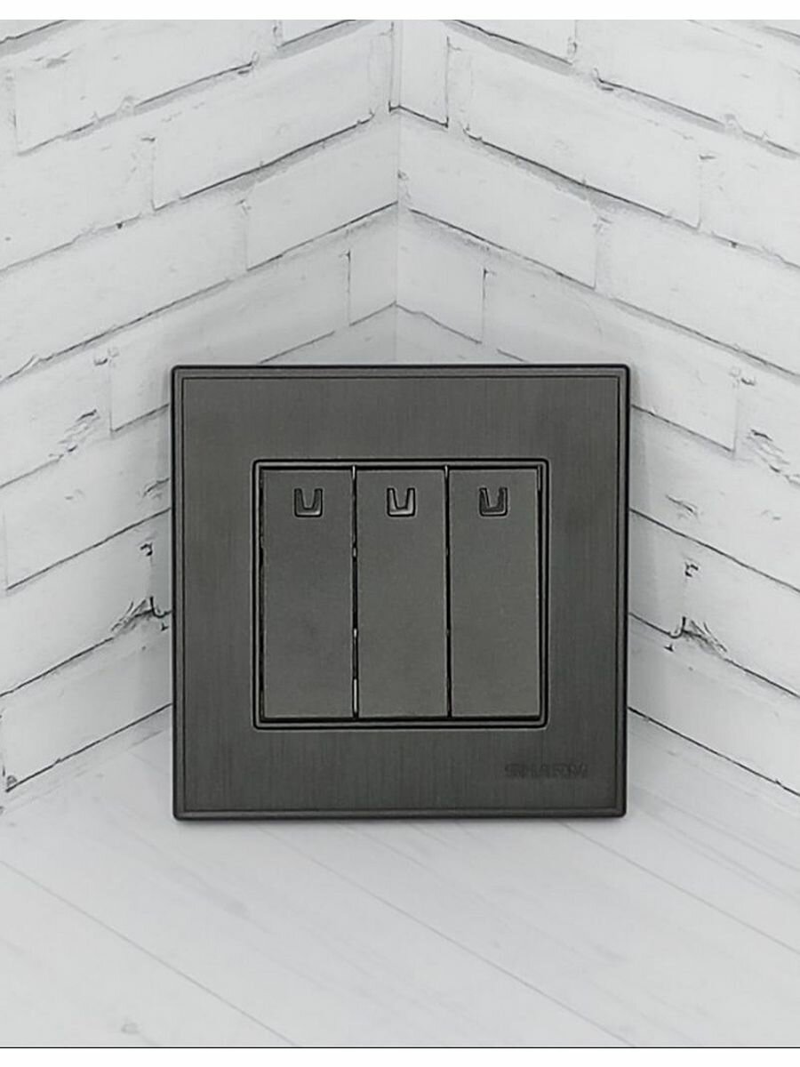 Выключатель света трехклавишный 400