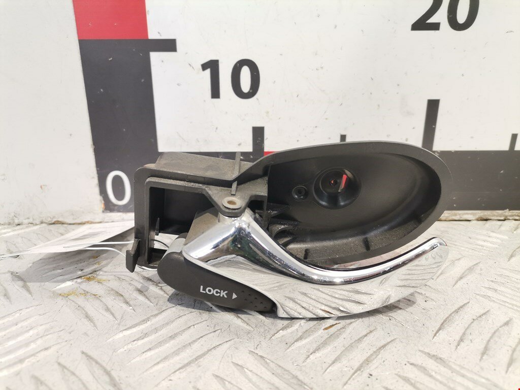 Ручка двери внутренняя передняя левая Ford Focus 1 XS41A22601AK арт. 1451957
