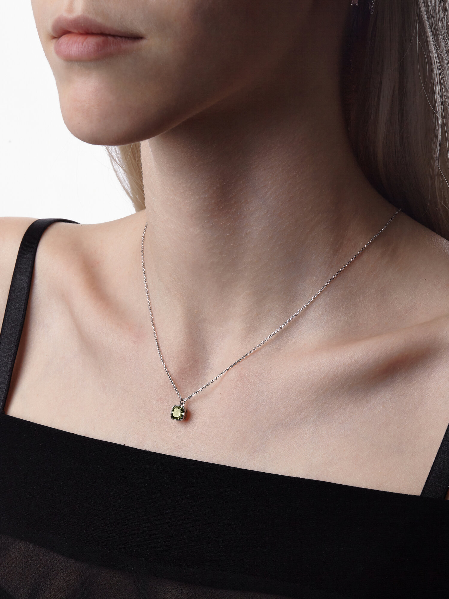 Колье, фианит