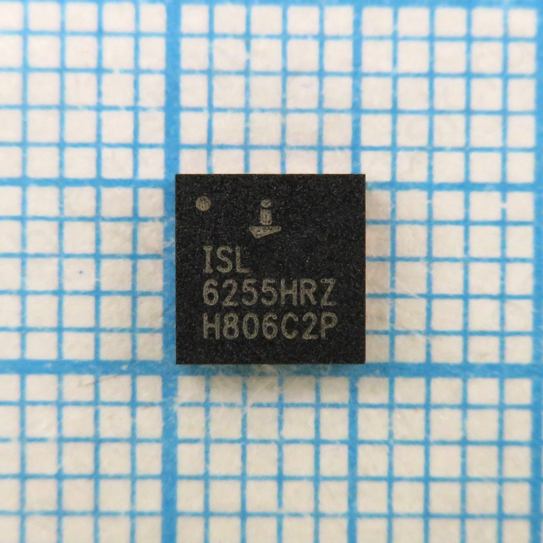 ISL6255 ISL6255HRZ 6255HRZ - Высокоинтегрированный контроллер зарядки для Li-Ion/Li-Pol 2,3,4 элементных батарей