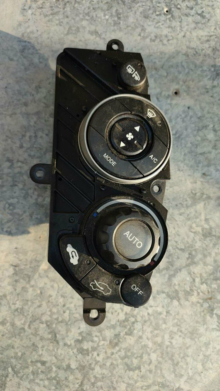 Блок управления печки/климат-контроля Honda Civic 8 (2005 - 2008) SANWA2085