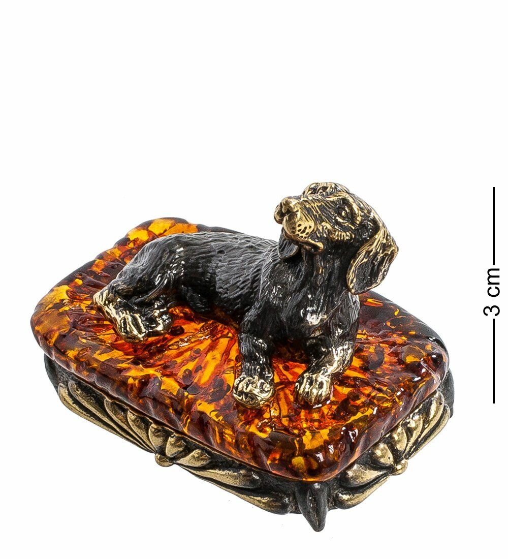 Фигурка 'Такса на пуфике' (латунь, янтарь)