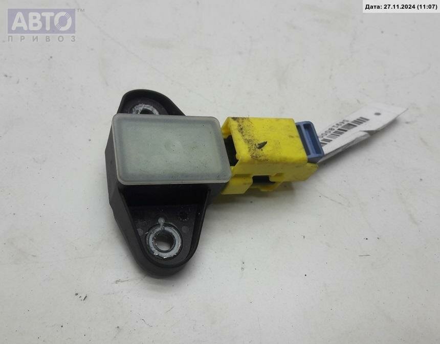 Датчик удара (Airbag) Volkswagen Passat B6