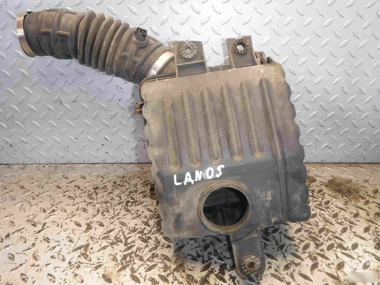 Корпус воздушного фильтра Chevrolet Lanos I (2002—2009) 96182219