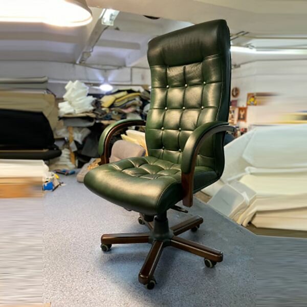 Офисное кресло Телец-Лагуна МП кожа с компонентом 2005, кресло руководителя, компьютерное кресло на колесах с подлокотниками, механизмом качания, регулировкой