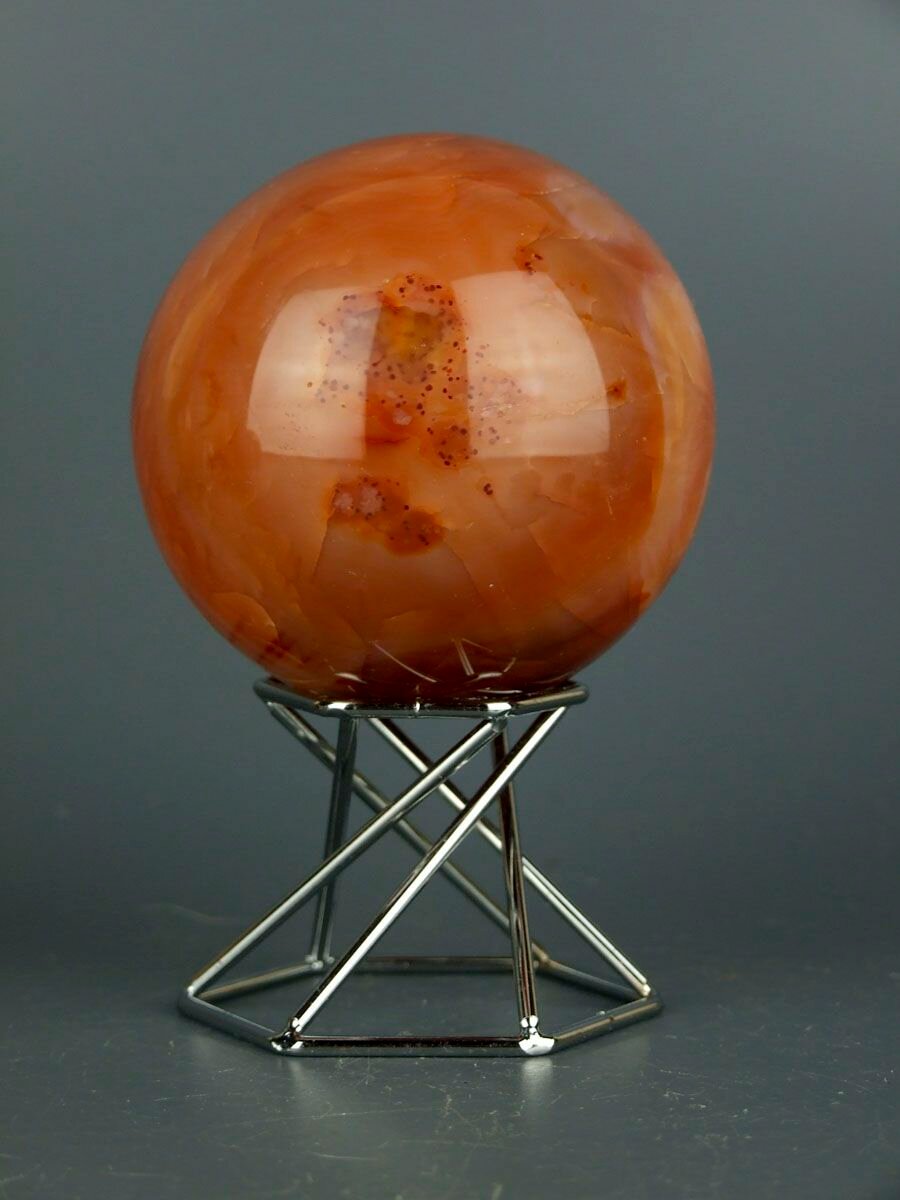 Сердолик натуральный камень - Шар диаметр 72 мм на подставке - Мадагаскар