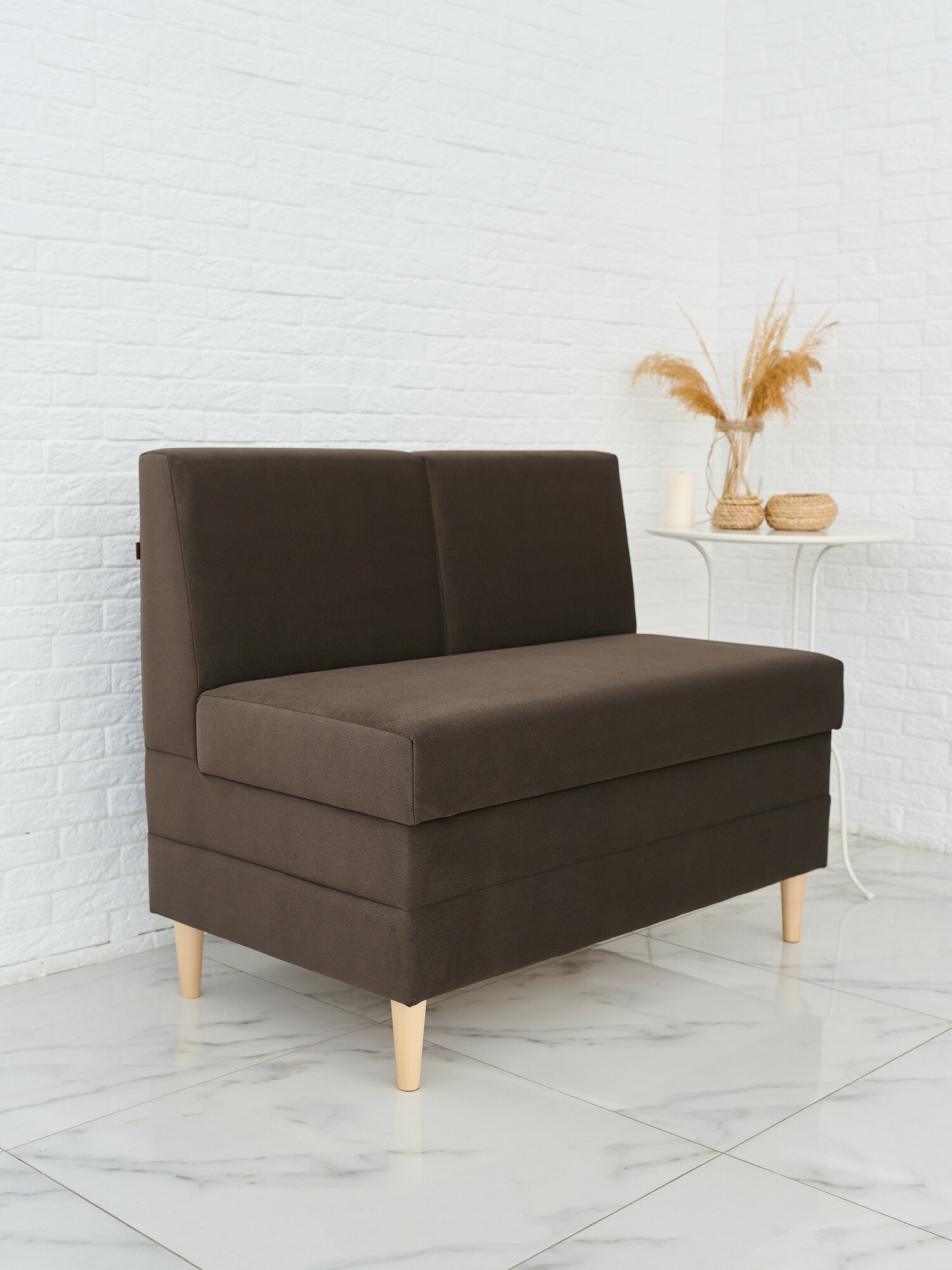 Прямой диван с ящиком Цезерио. 100*59*82 см, темно-коричневый. На кухню, на балкон, в прихожую.