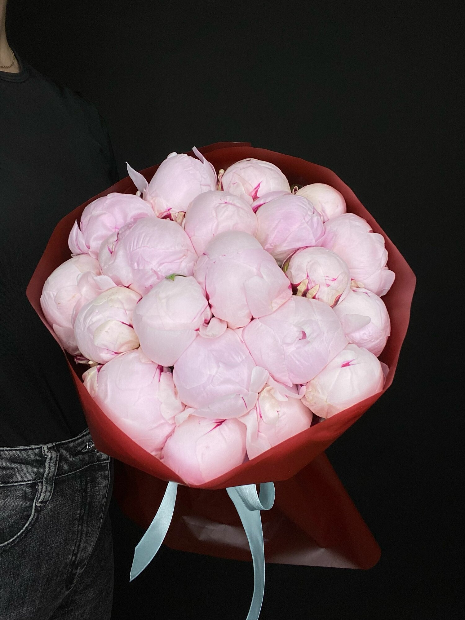 Розовые пионы