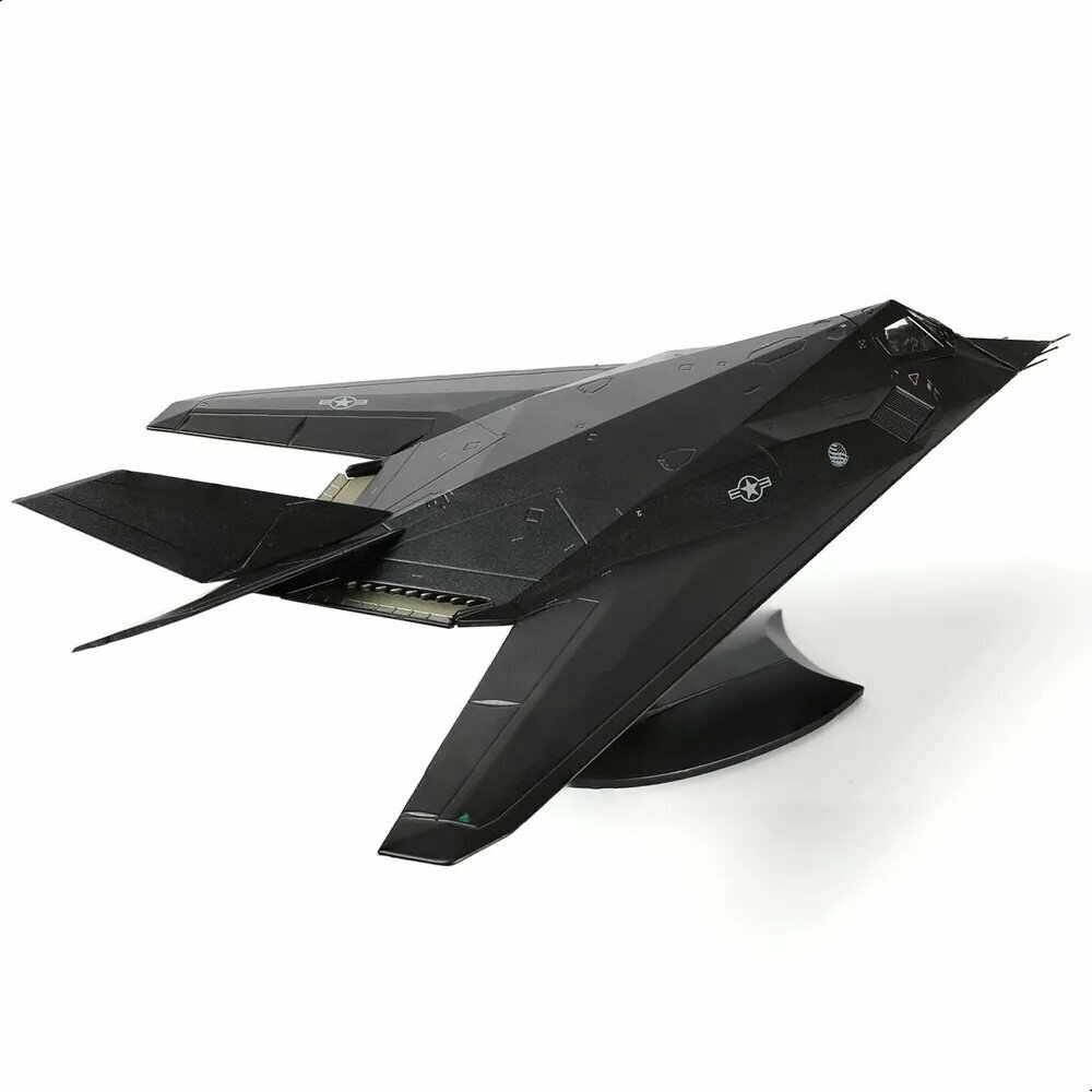 1 / 72 F-117 Nighthawk Stealth Attack Aircraft USAF Jet Model Edwards Air Force Base 85-831 Коллекционный подарок на День Благодарения