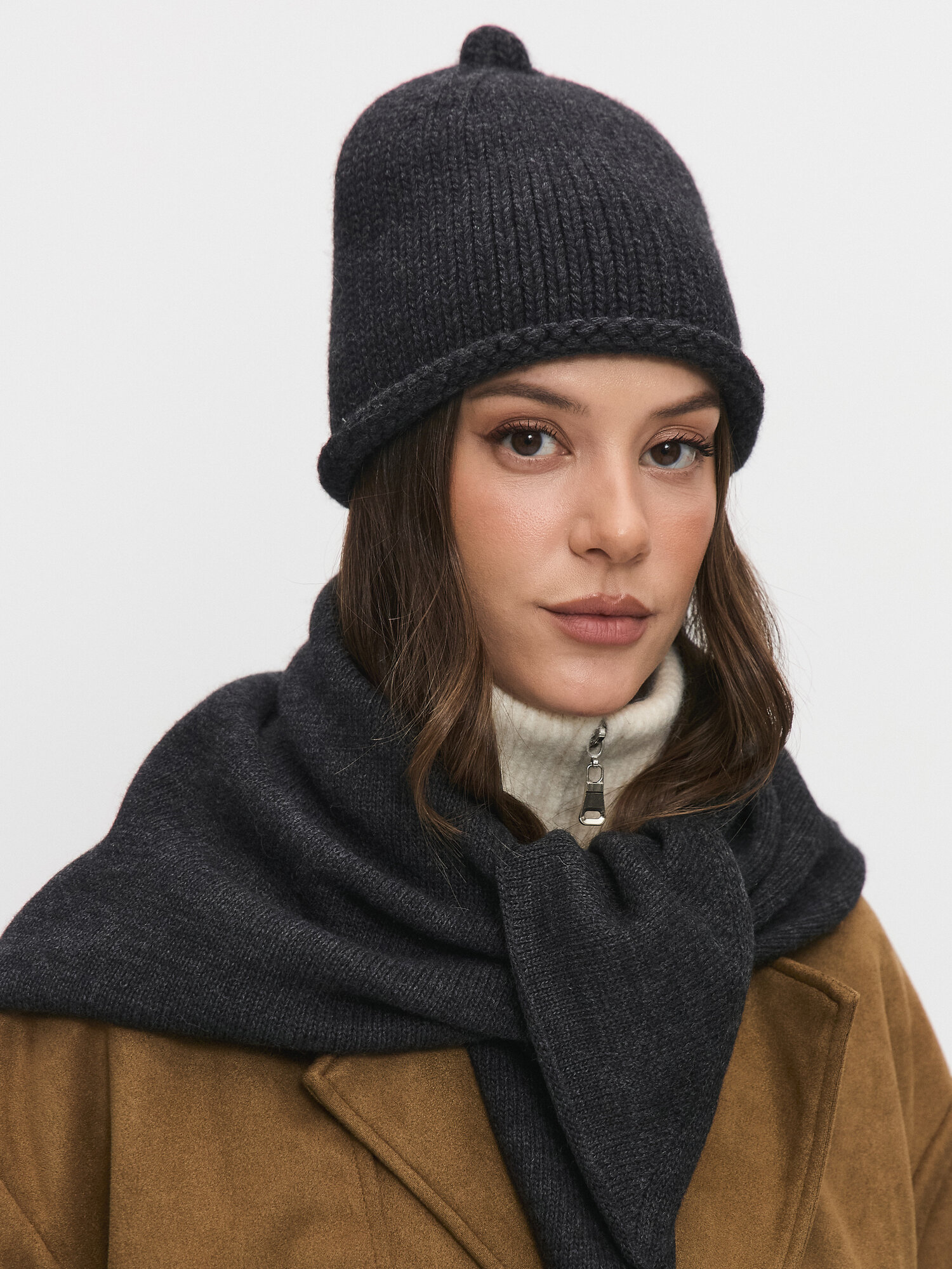 Шапка Бриоли для женщин