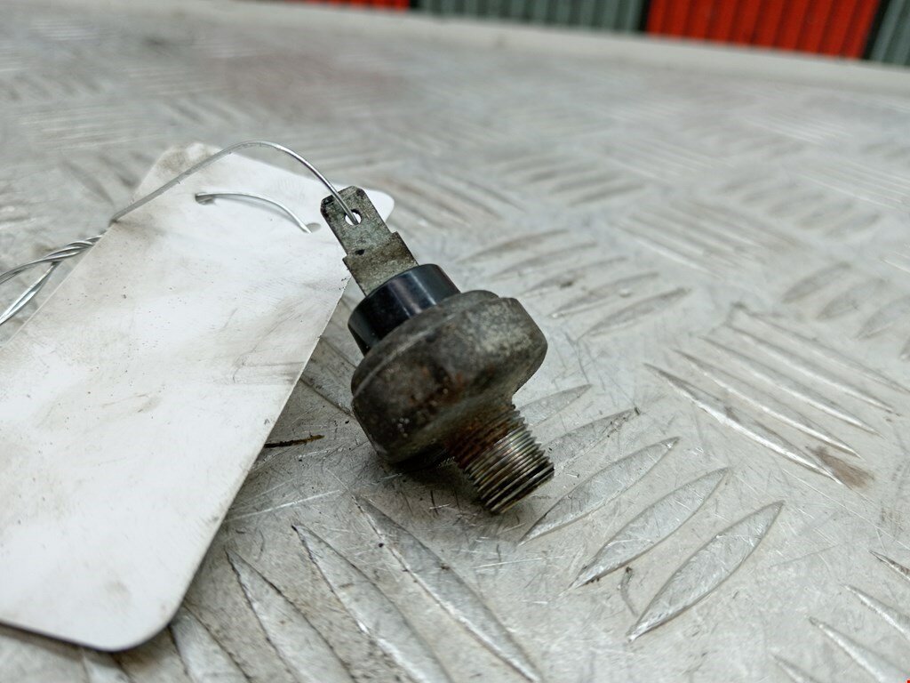 Датчик давления масла Mazda 5 CR B36718501B арт. 2177268