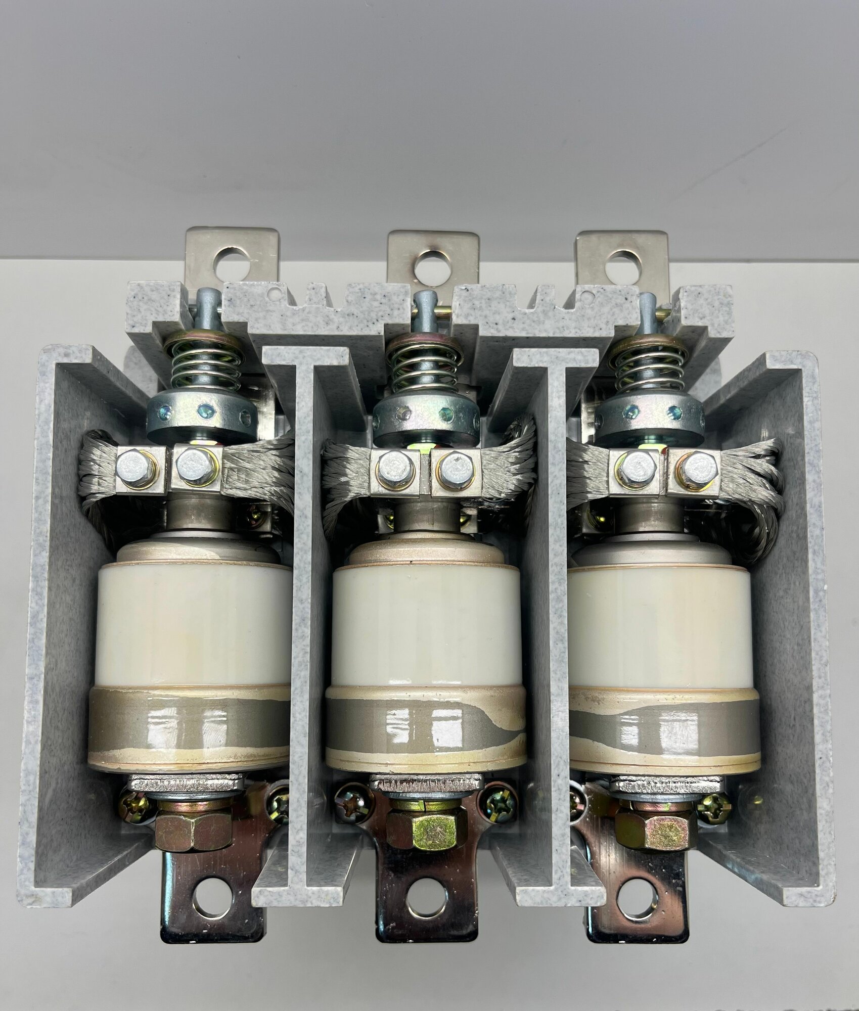 Контактор вакуумный КВТ-1.14-2.5/250-3 У3, 3п, 250А, Кат. 380В, 4НО+3НЗ, IP00, Электротехник, Арт: ET557369