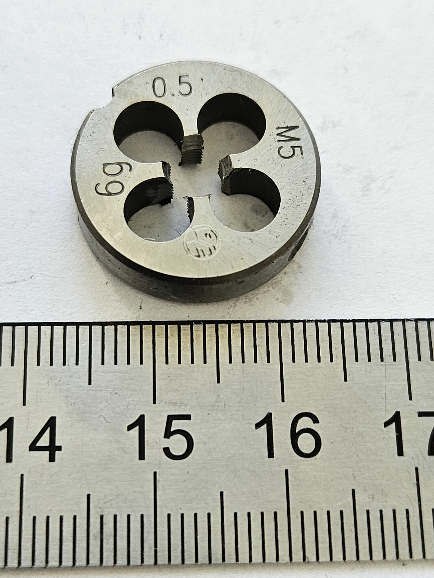 Плашка метрическая М5х0,5