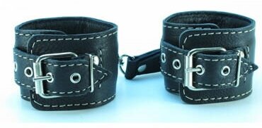 24958 Fetish Dreams Оковы на пряжке. С заклепками