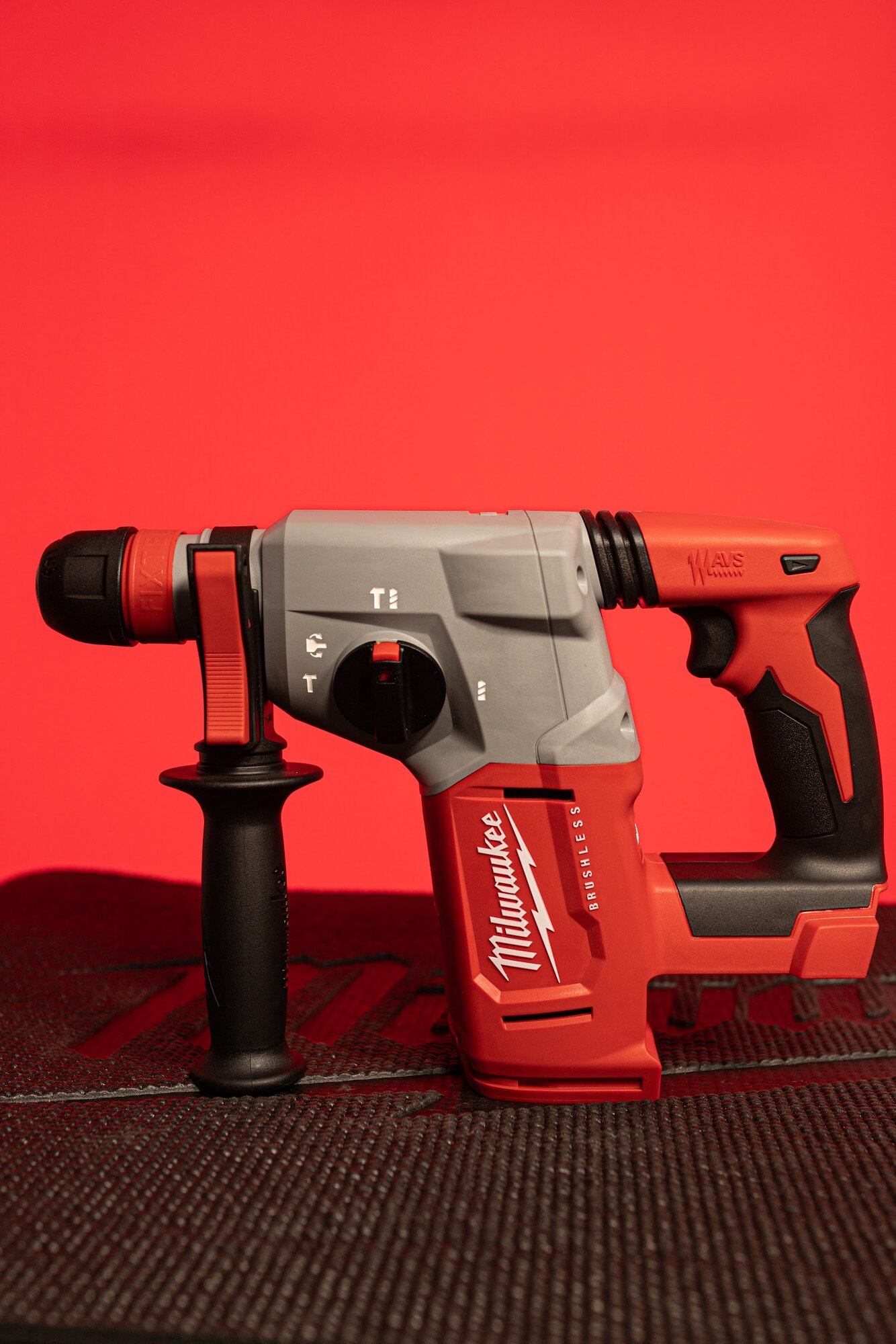 Аккумуляторный перфоратор SDS-Plus 2.3J M18 BLHX-0X MILWAUKEE