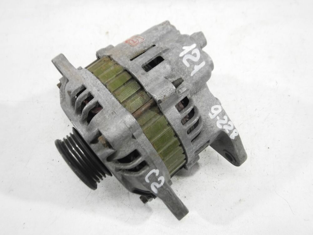 Генератор Mazda 121 II (1991—1996) B3D118300