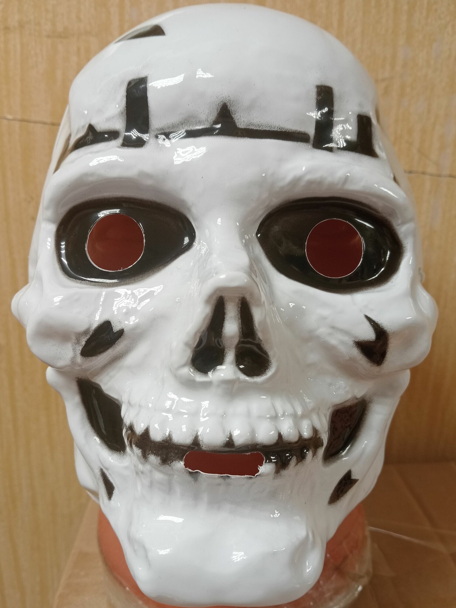 Маска Череп от WIDMANN , для Хэллоуина. пластик , размер 20х17х8 см.