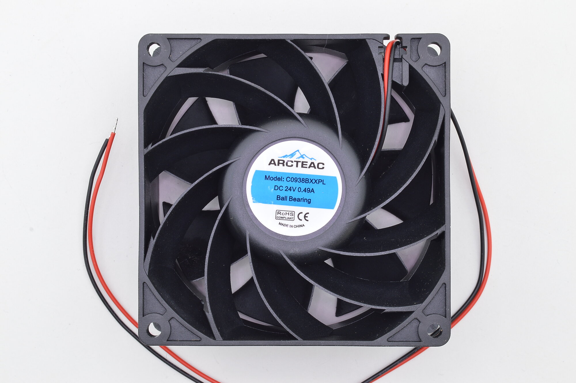 Вентилятор осевой ARCTEAC C0938BXXPL 24В DC 92х92х38мм 0,49А поток 204 куб. м/ч, подшипник качения, 4900 об/мин, 2 провода