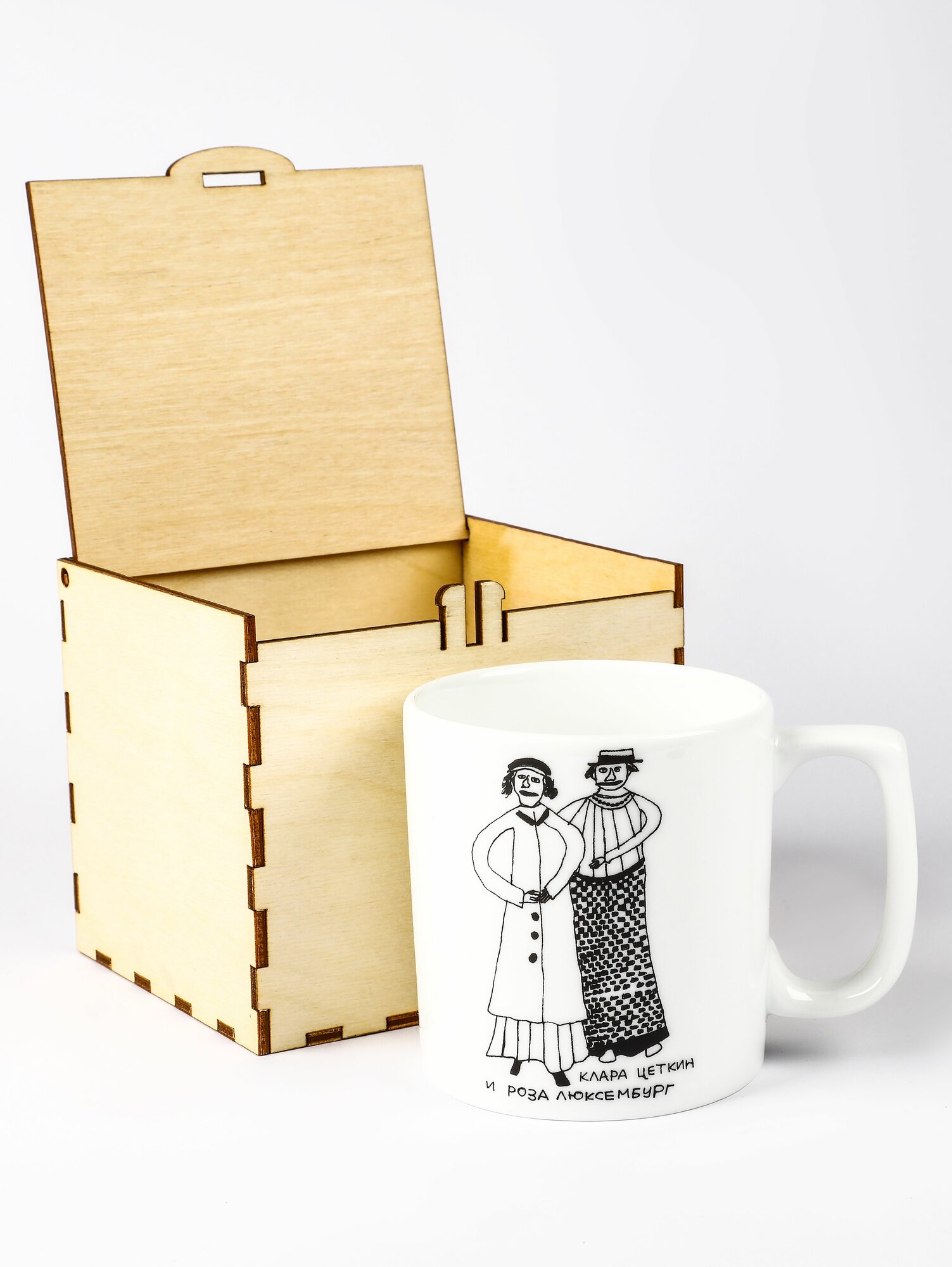 Кружка "Клара Цеткин и Роза Люксембург" 350 мл. "Особая керамика"