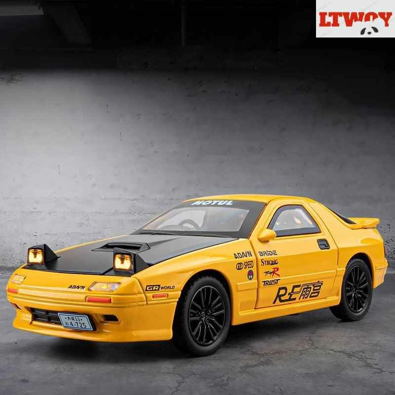 Машинка металлическая Mazda RX7 (1:32)инерционная с открывающимися дверьми, капотом и багажникомсо световыми и звуковыми эффектамиLYY