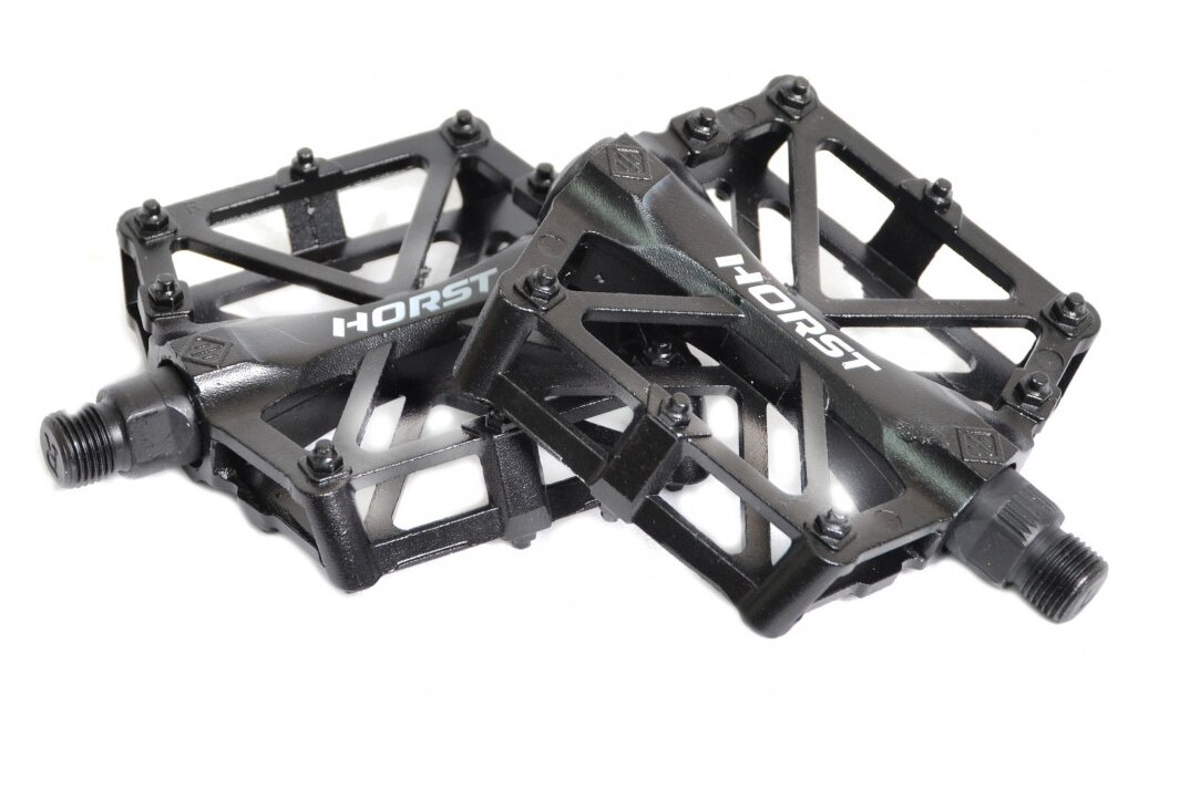 Педали 00-170832 алюминиевые H32 широкие литые с шипами. 92*95*15мм, 388 г черные HORST