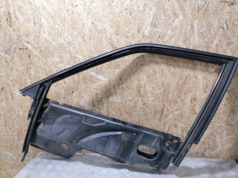 Рамка двери AUDI 80/90 1986-1991 8A0837771A