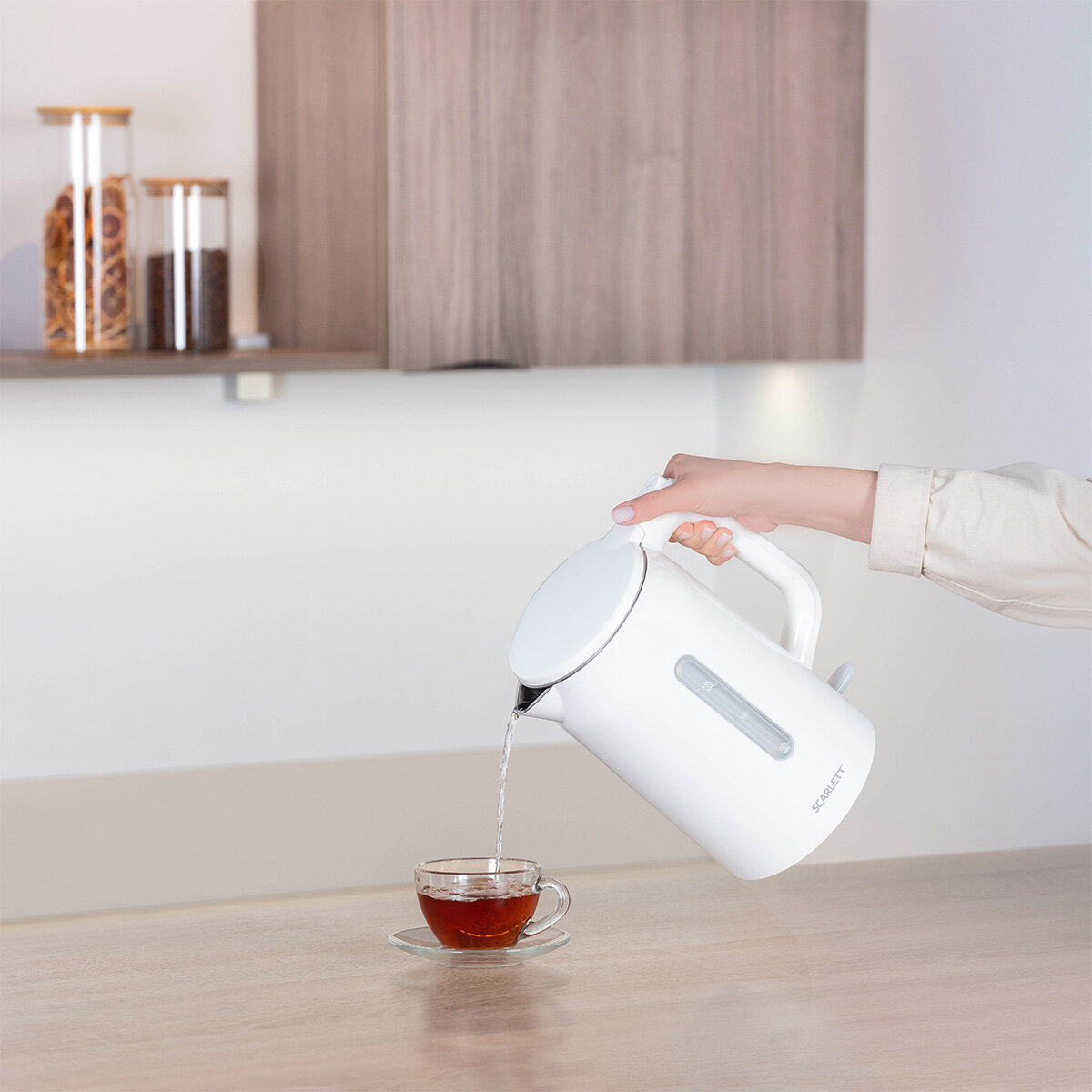 Электрический чайник SCARLETT SC-EK21S31 с объемом 1.5 л