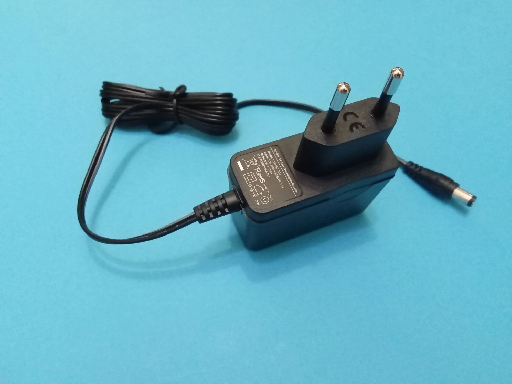 Блок питания TP-Link T090060-2C1 9V 0.6A 5W для роутера TP-LINK N300 TL-WR841N оригинальный, новый