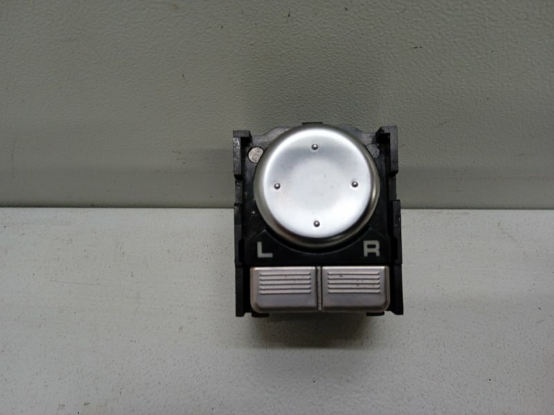 Б/У Лифан X50 Блок управления зеркалами Lifan X50 2017 W215 115352 LIFAN арт. AAB3750560