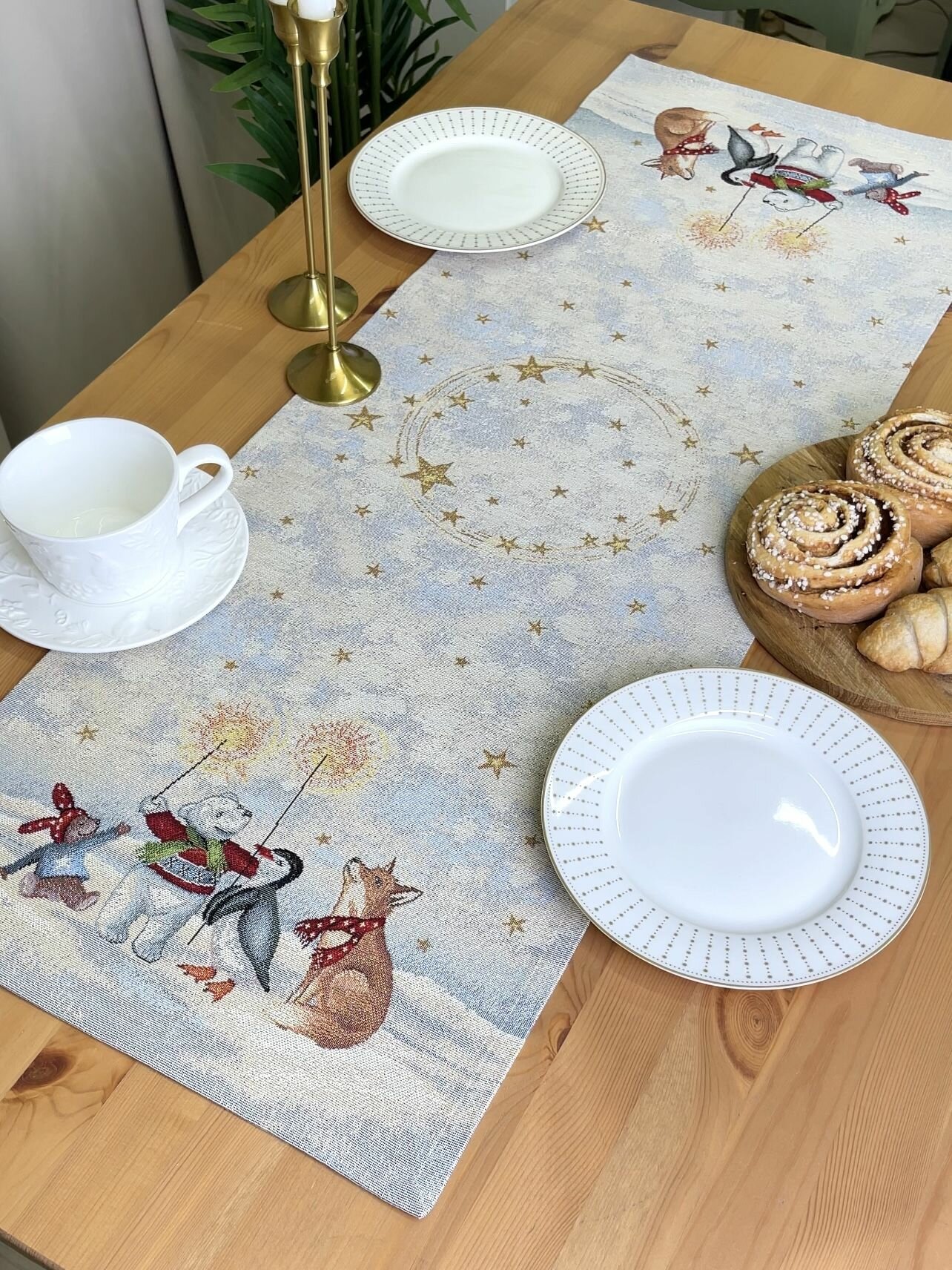 Дорожка для стола Le Gobelin Праздник на севере 45х140 см